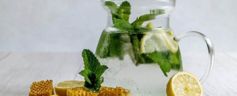 Miel con limón: Propiedades y recetas - MAES HONEY